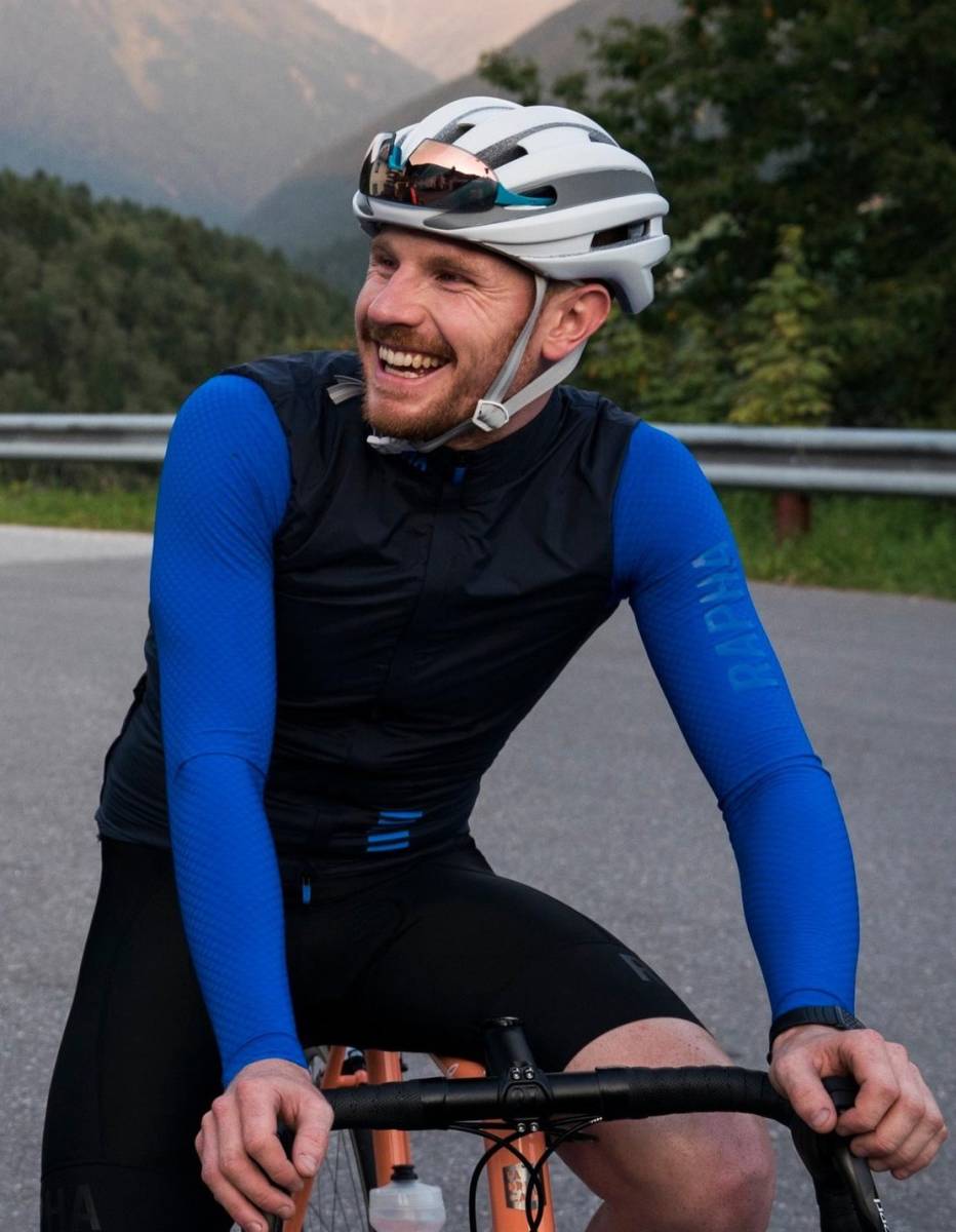 定番 Rapha ラファ Pro Team Insulated ジレ ネイビー S(Sサイズ)｜売買されたオークション情報、yahooの商品情報をアーカイブ公開 - オークファン（aucfan ...