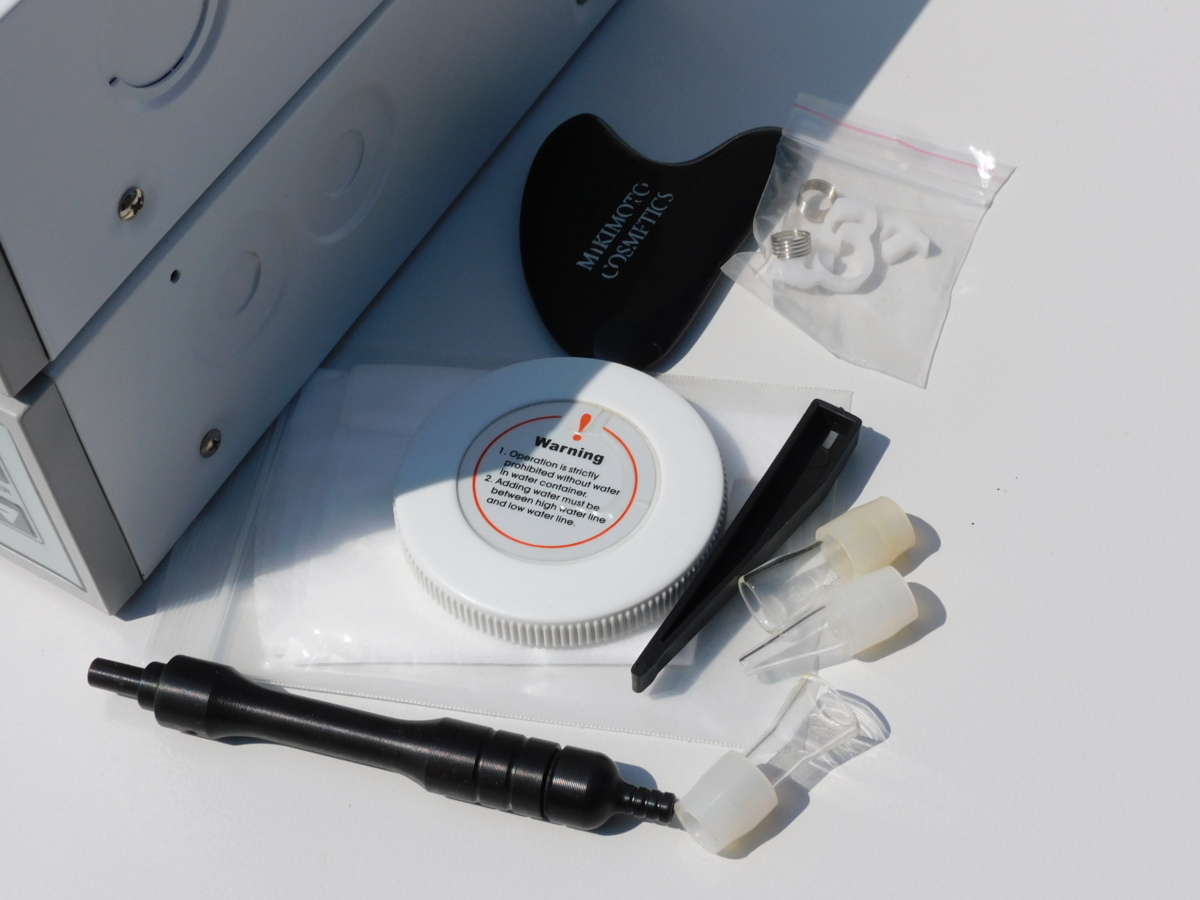 2台セット/ ワールドジェイビー アイビオン/IBION ブラシ美顔器 E-123/E-124 業務用 エステ 女性 機械(フェイスケア)｜売買されたオークション情報、yahooの商品情報を ...