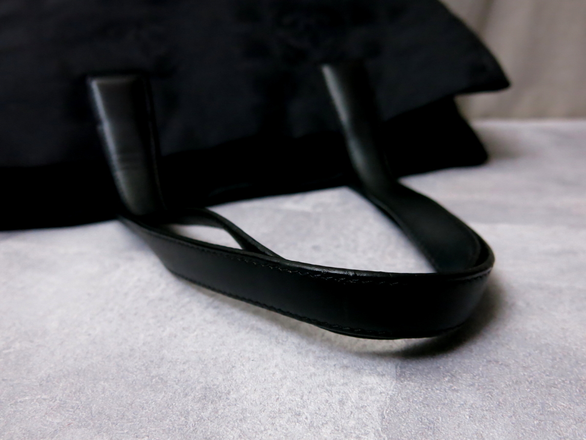 超 CHANEL シャネル ニュートラベル ライン ナイロン カーフ レザー 本革 トート バッグ 黒 肩掛け A4 OK 書類 かばん 16795(ハンドバッグ)｜売買されたオークション情報 ...