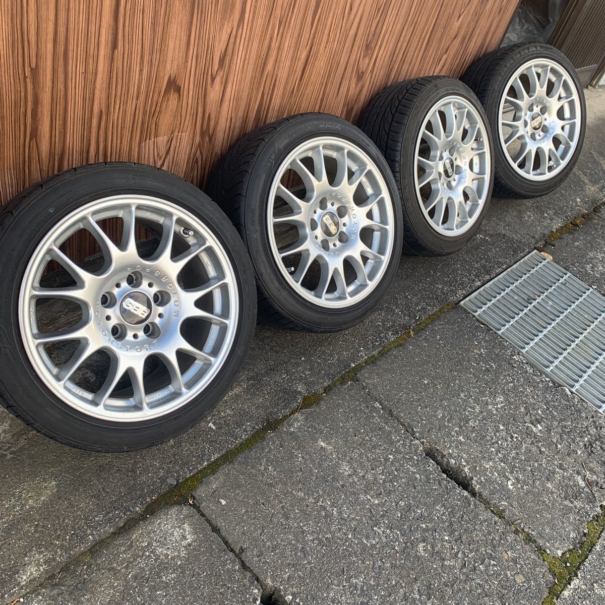 最終 BBS CH 8.5j 17インチ 4本 pcd120 BMW Z4 E85 E82 E87 E88 F20 F22 E36 E46 E90 E91; Z3 E40(ラジアルタイヤ ...