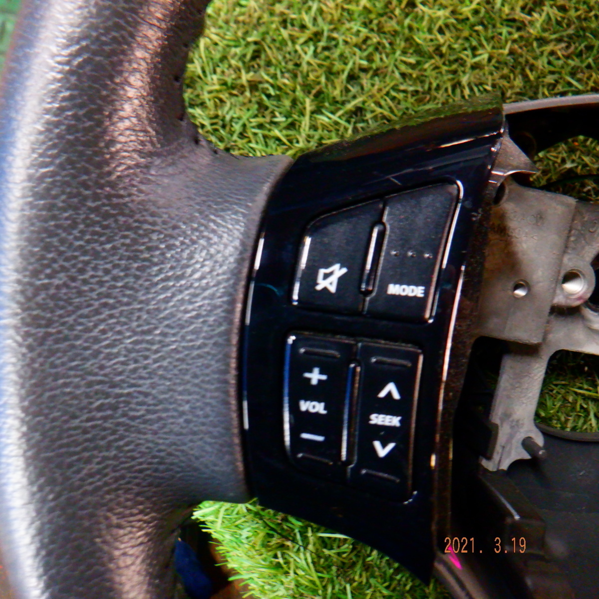 ソリオ/バンディット MA15S 純正 ハンドル/ステアリングホイール(ステアリング、ハンドル本体)｜売買されたオークション情報、yahooの商品情報をアーカイブ公開 - オークファン ...