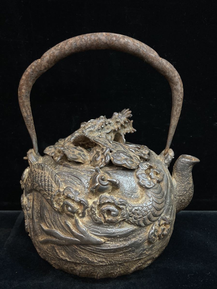 明治期 上田照房の傑作 雲龍紋鉄瓶 重さ3971g サイズ15.5-12-18.5cm 検龍文堂 安之介 蔵六 24時間テストして 水漏れなし ...