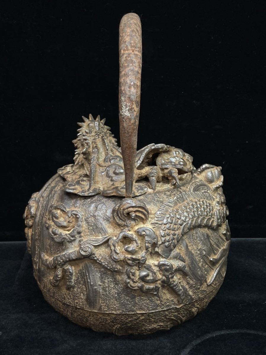 明治期 上田照房の傑作 雲龍紋鉄瓶 重さ3971g サイズ15.5-12-18.5cm 検龍文堂 安之介 蔵六 24時間テストして 水漏れなし ...