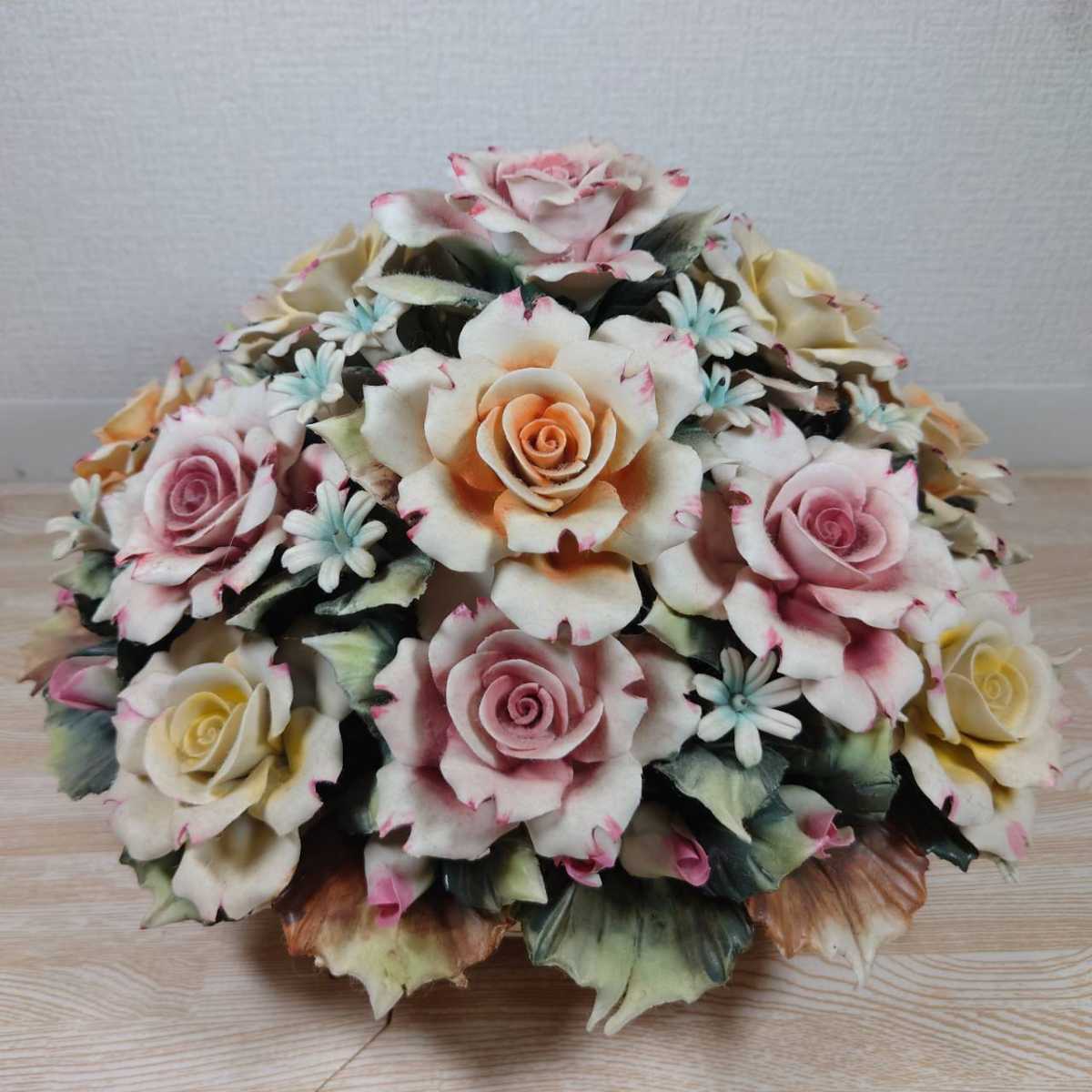 CADIMONTE 陶花 置物 インテリア アンティーク 美術品 芸術品 直径約30cm×高約22cm(洋風)｜売買されたオークション情報、yahooの商品情報をアーカイブ公開 ...