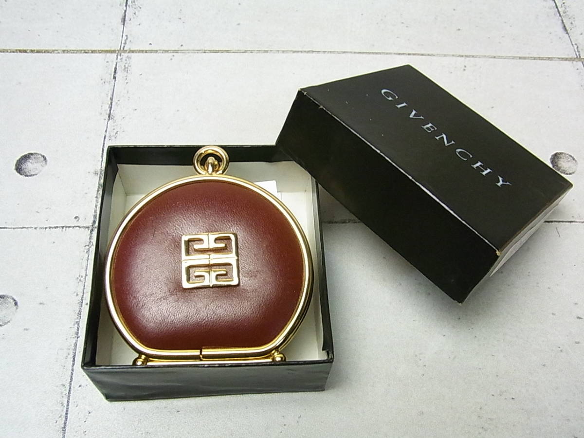GIVENCHY/ジバンシイ コインケース/小銭入れ ボルドーカラー /箱付き(ジバンシイ)｜売買されたオークション情報、yahooの商品情報をアーカイブ公開 - オークファン（aucfan.com）