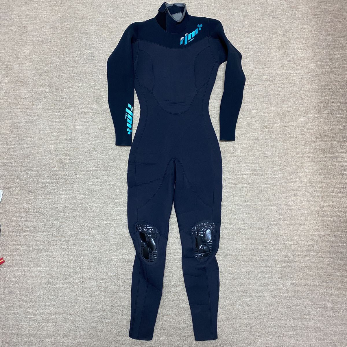 ほぼ 1度使用のみ RLM アールエルエムウェットスーツ ALL 3mm ジャージフルスーツ レディースMLサイズ／160cm 52kg前後(フルスーツ)｜売買されたオークション情報 ...