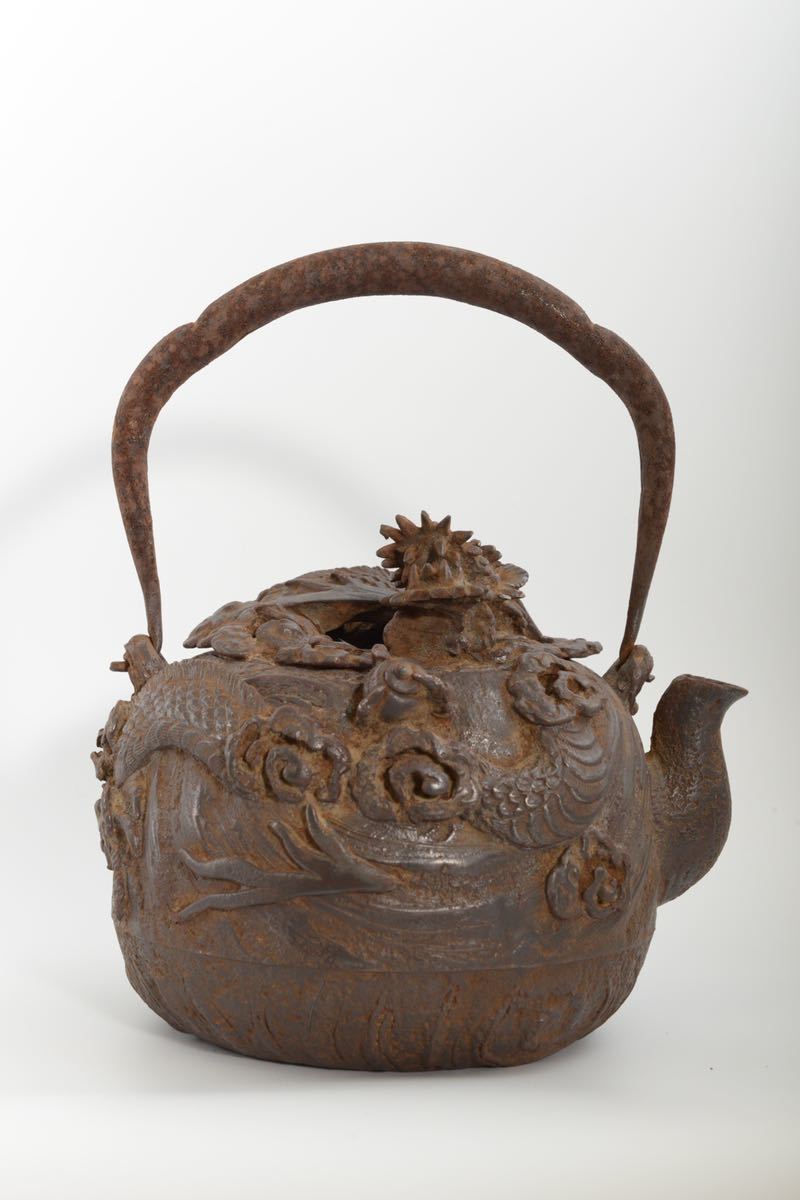 明治期 上田照房の傑作 雲龍紋鉄瓶 重さ3971g サイズ15.5-12-18.5cm 検龍文堂 安之介 蔵六 24時間テストして 水漏れなし ...