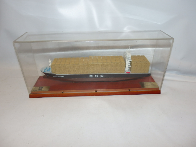 HA//MSC Tomoko 大型高速 コンテナ船 全長25cm 金属製模型 木製台座付(船、ボート)｜売買されたオークション情報、yahoo ...