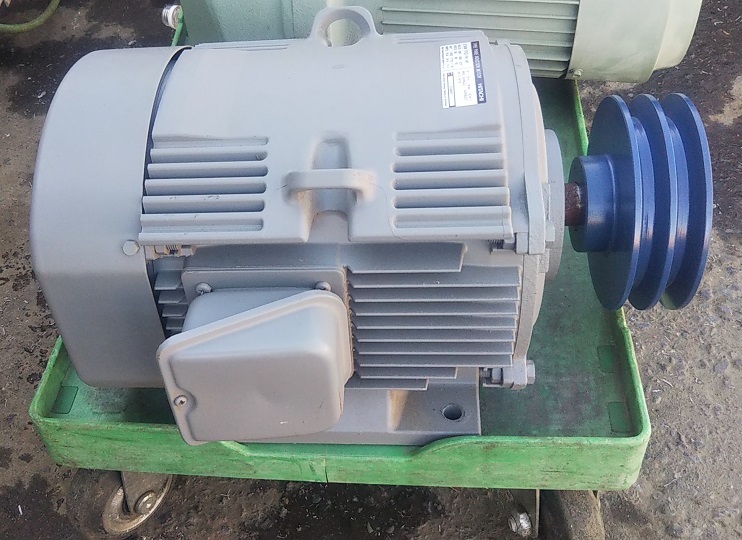 HITACHI モーター THREE PHASE INDUCTION MOTOR 200V 3.7KW TFO-FK 4P(その他)｜売買され ...