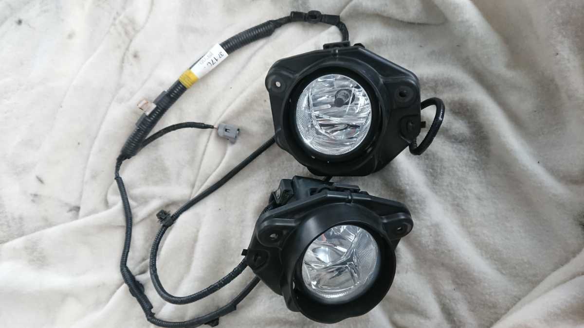 XZU700 710 720 ダイナ トヨエース デュトロ バンパーフォグランプセット(その他)｜売買されたオークション情報、yahooの商品情報をアーカイブ公開 - オークファン ...