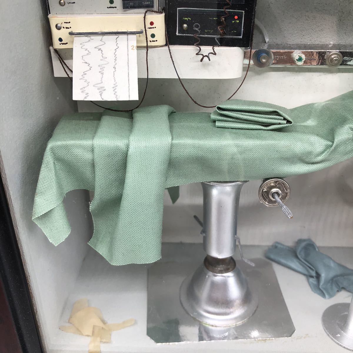 J.j.brisson 壁掛け型ドールハウス 手術室 病院 現状品(ドールハウス)｜売買されたオークション情報、yahooの商品情報を ...