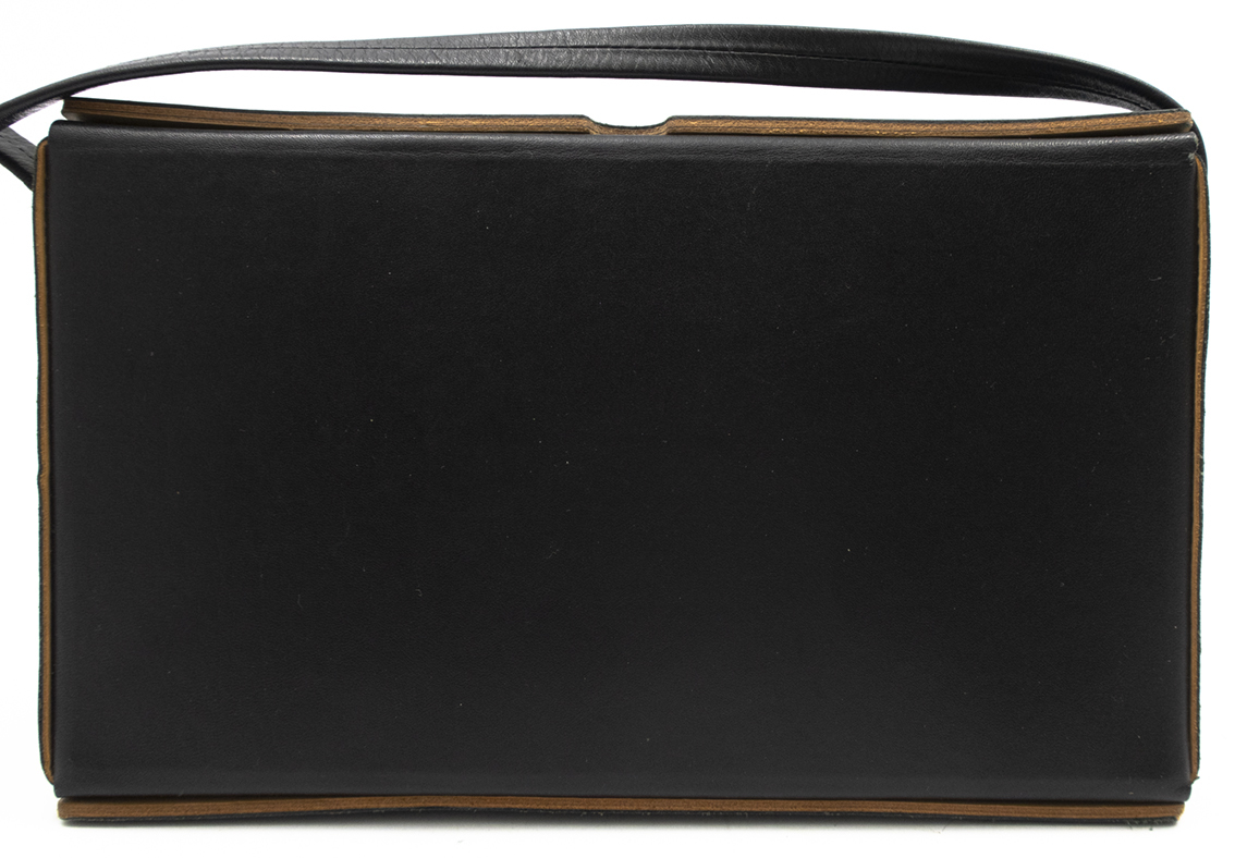 Aeta アエタ ショルダーバッグ メッセンジャー ポーチ サコッシュ BLK box shoulder bag レザー 黒(ショルダーバッグ)｜売買されたオークション情報、yahooの商品 ...