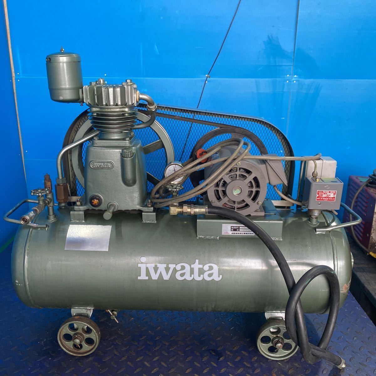 T1058 iwata 岩田塗装 コンプレッサー SP-15NB 1.5Kw 200V(コンプレッサー)｜売買されたオークション情報 ...
