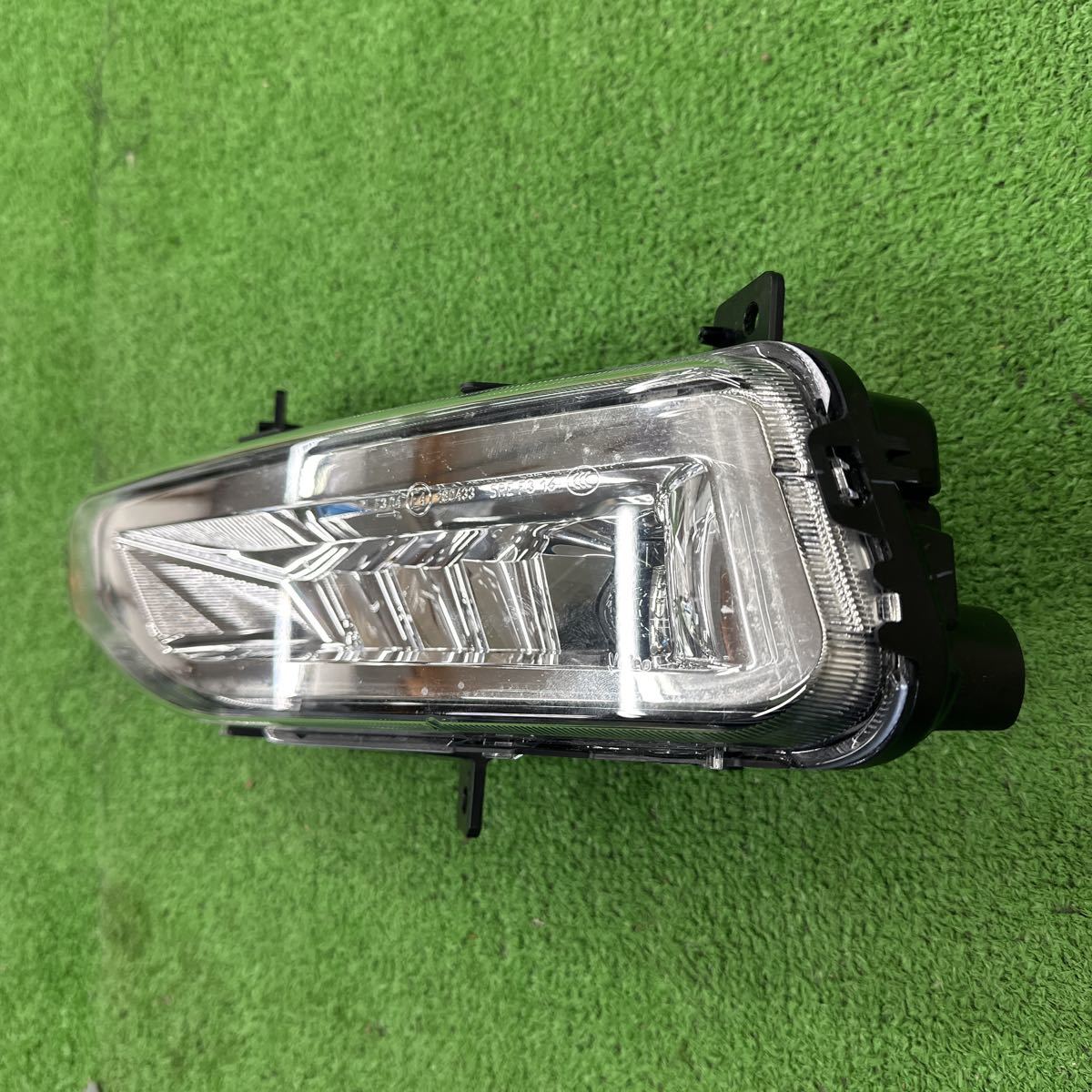 30 日産 セレナ C27 純正 左側 フォグランプ VALEO:26155 8996C(日産用)｜売買されたオークション情報、yahooの ...