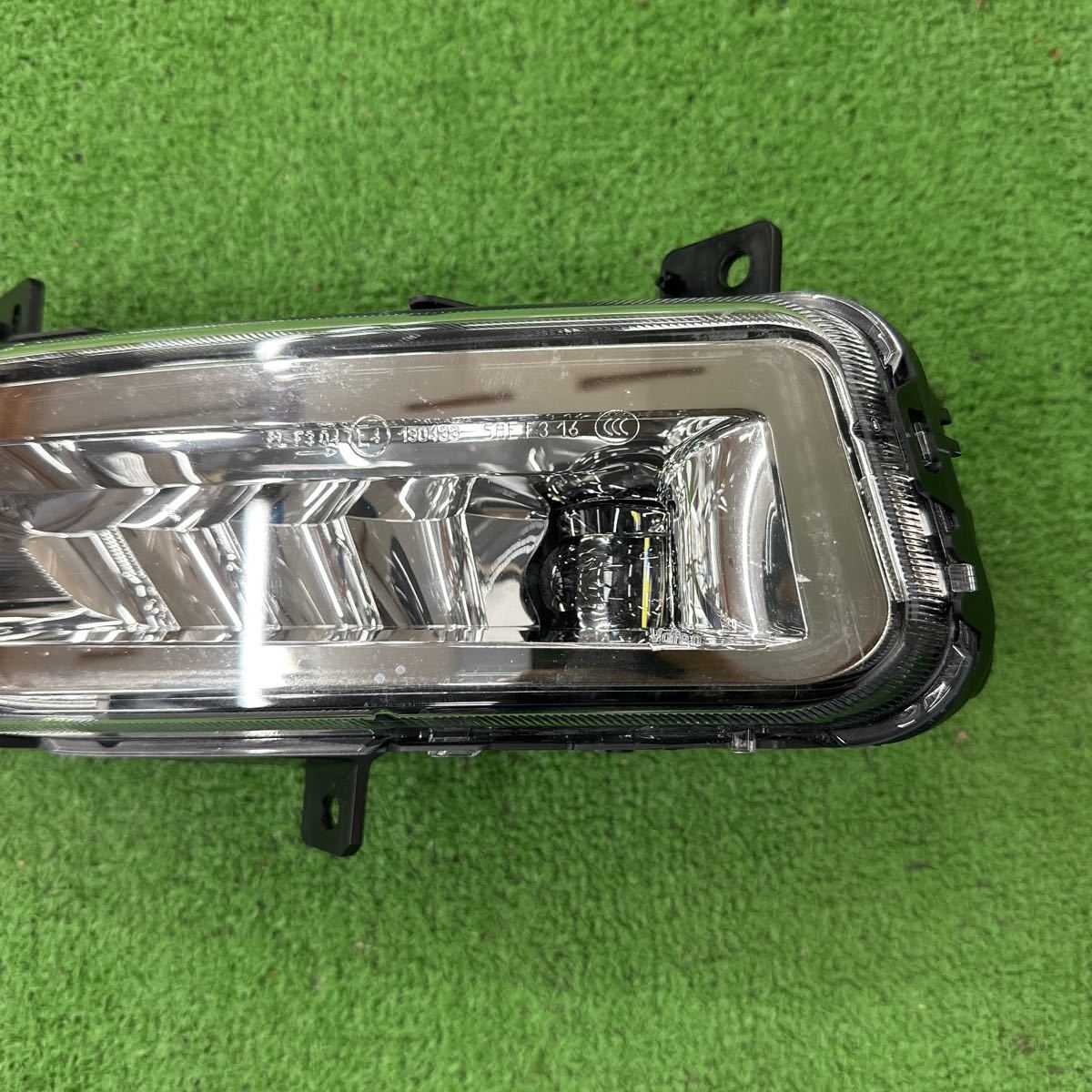 30 日産 セレナ C27 純正 左側 フォグランプ VALEO:26155 8996C(日産用)｜売買されたオークション情報、yahooの ...