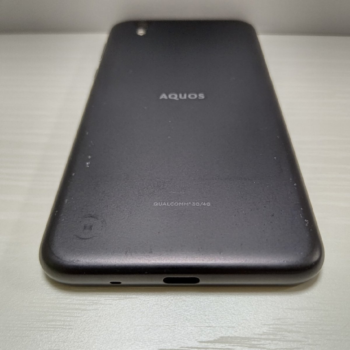 24898WM 完動品 SoftBank 702SH SHARP AQUOS sense basic ブラック SIMロック解除済 ...