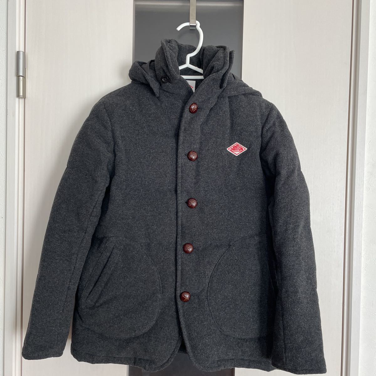 BEAMS DANTON ダウンジャケット 36ウールモッサ ダークグレー(ジャンパー、ブルゾン)｜売買されたオークション情報、yahooの商品情報をアーカイブ公開 - オークファン ...