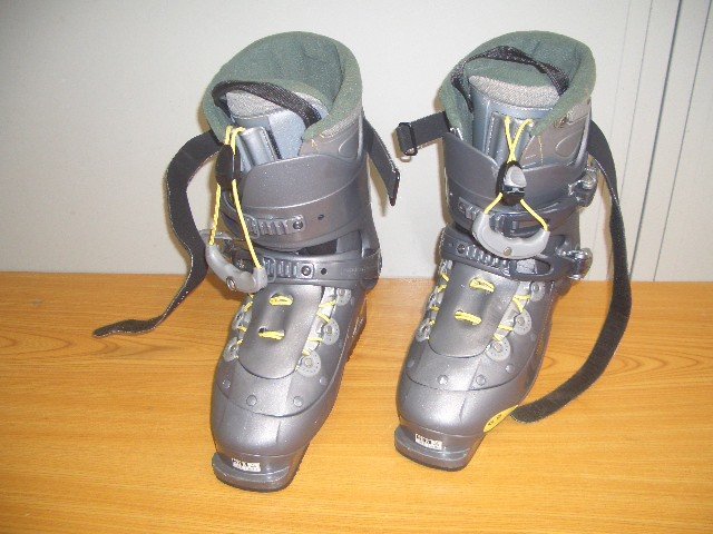 現状渡しジャンク SALOMON サロモン sensifit スキーブーツ 26-26.5cm 307mm(26.5cm)｜売買された ...