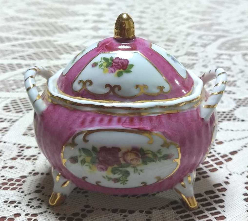 Yau Shing YS FINE PORCELAIN ムチャかわいい高級洋食器 シュガーポット 香辛料入れ(シュガーポット)｜売買された ...
