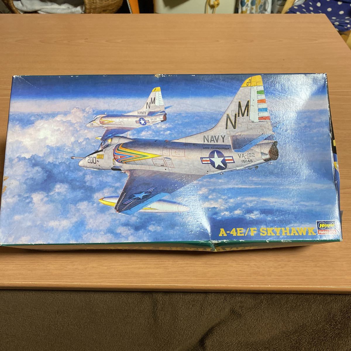 ハセガワ Hasegawa 1:48 A-4E/F スカイホーク アメリカ海軍 艦上攻撃機 未組立 プラモデル PT21 SKYHAWK ...