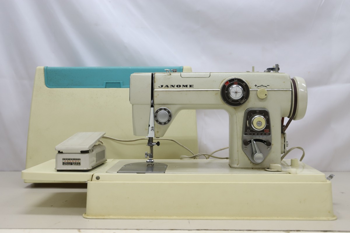 JANOME MODEL 680 M-105 ジャノメ ミシン フットコントローラ カバー付 F7839(ジャノメ)｜売買されたオークション ...