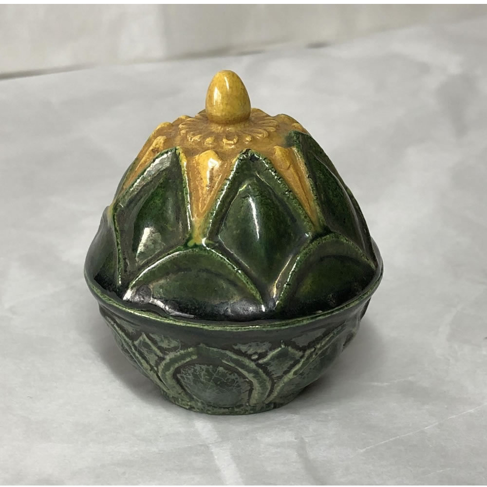 e2406 永楽善五郎 河濱支流印 交趾 款冬花香合 香合 茶道具(香炉、香合)｜売買されたオークション情報、yahooの商品情報をアーカイブ公開 - オークファン（aucfan.com）