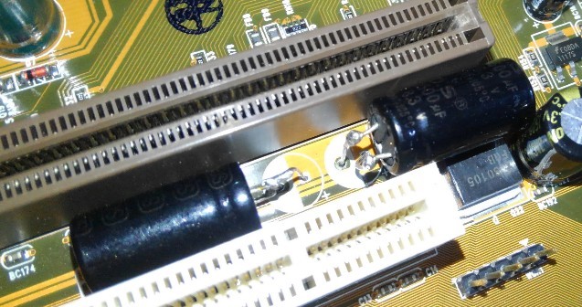 ジャンクABIT KT7A AGPダメージ 補修箇所ありSocketA Socket462(PC/AT互換機)｜売買されたオークション情報 ...