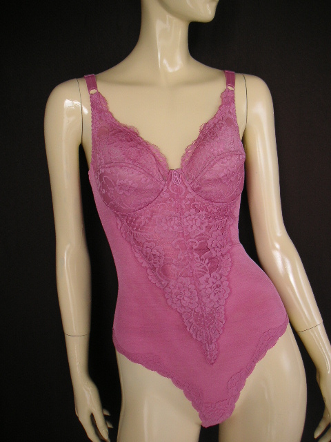 蔵出し E75 ローズピンク色 ヒップに響かないTバックハードボディスーツ(Eカップ以上)｜売買されたオークション情報、yahooの商品情報をアーカイブ公開 - オークファン（aucfan.com）