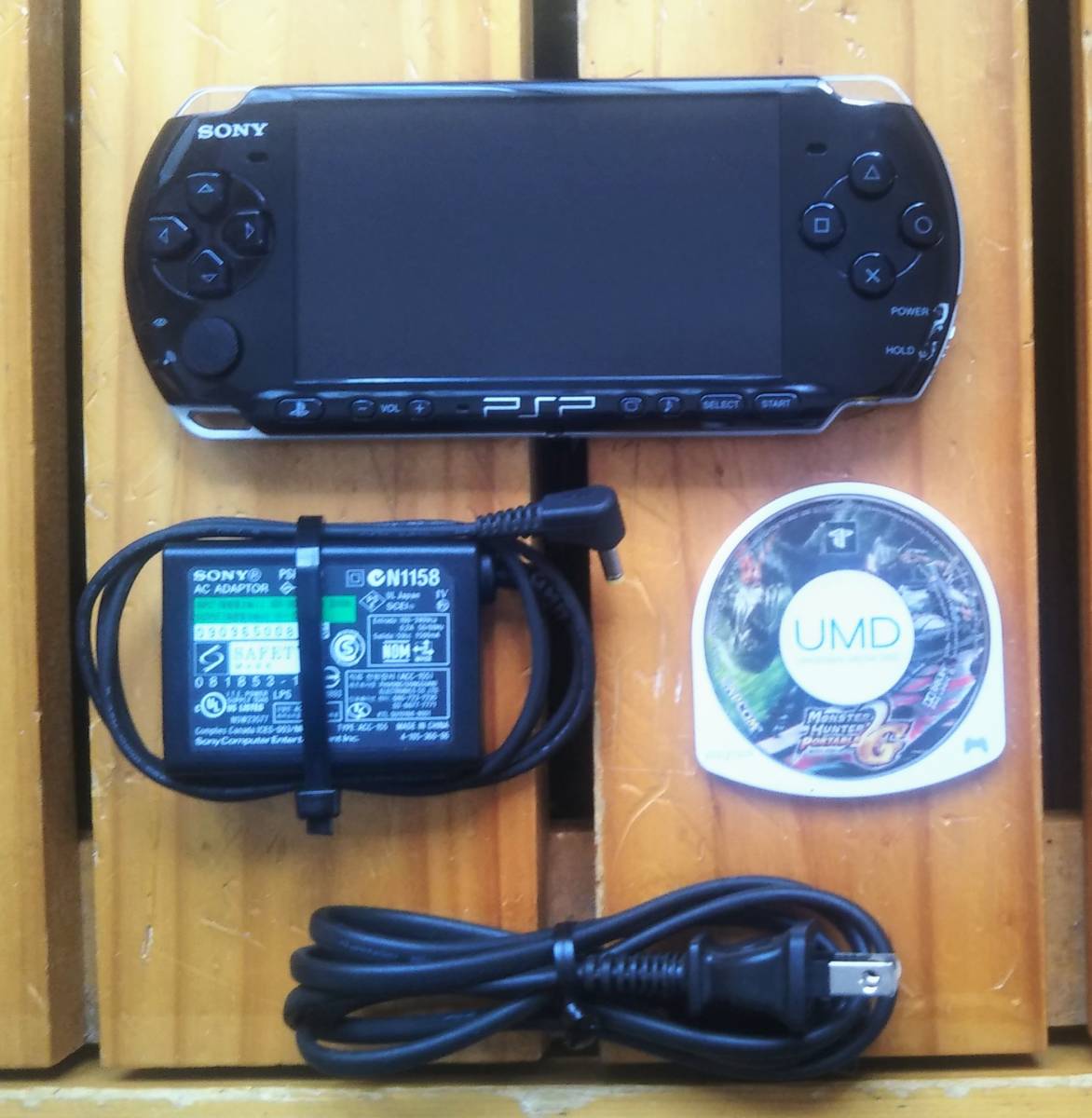FW6.60 PSP-3000 メモリーカード4GB 充電器 作動品(PSP3000シリーズ)｜売買されたオークション情報、yahooの商品 ...