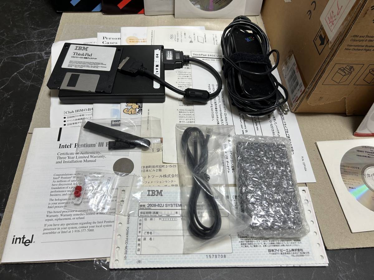 IBM ThinkPad 240Z 2609-82J W2K起動 Mobile PenIII 600MHz | 256MB RAM ...