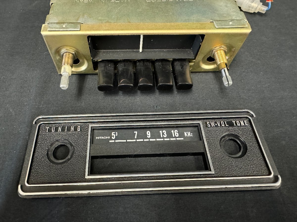 55―015 カーオーディオ HITACHI CAR RADIO MODEL TM-751GA ALL TRANSISTOR 通電確認済 ジャンク品 旧車 昭和レトロ 60(カーオーディオ ...