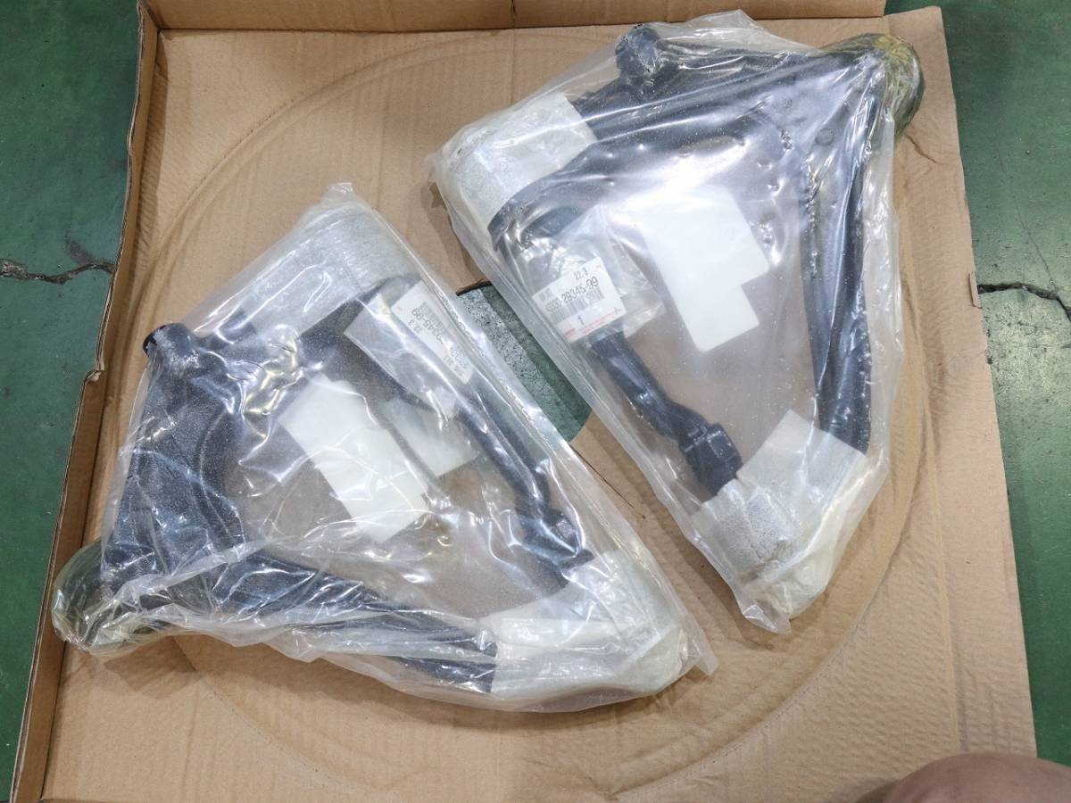 100系ハイエースワゴン 純正フロントアッパーアーム左右 品 48066-29095 48067-29095 KZH100 KZH110 ...