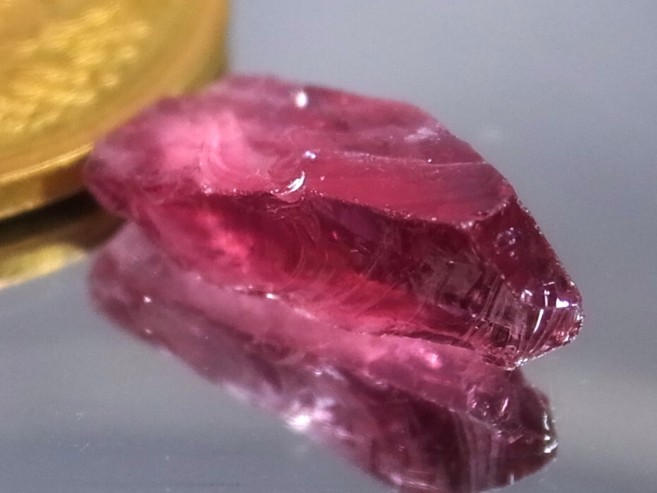 4.63ct a 非加熱未処理 天然マラヤガーネット原石 マダガスカル産 変色効果有(ガーネット)｜売買されたオークション情報、yahooの商品情報をアーカイブ公開 - オークファン ...