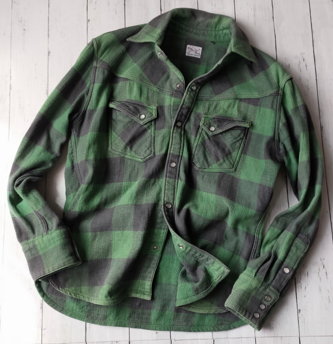 THE FLATHEAD フラットヘッド バッファローチェック ヘビーネル 40 ウエスタンシャツ(トップス)｜売買されたオークション情報、yahooの商品情報をアーカイブ公開 ...