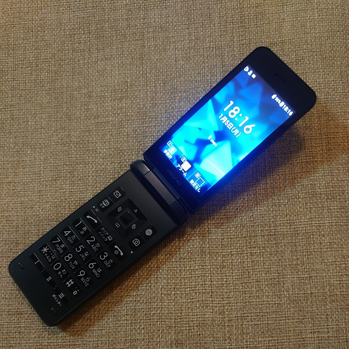 902KC softbank(その他)｜売買されたオークション情報、yahooの商品情報をアーカイブ公開 - オークファン（aucfan.com）