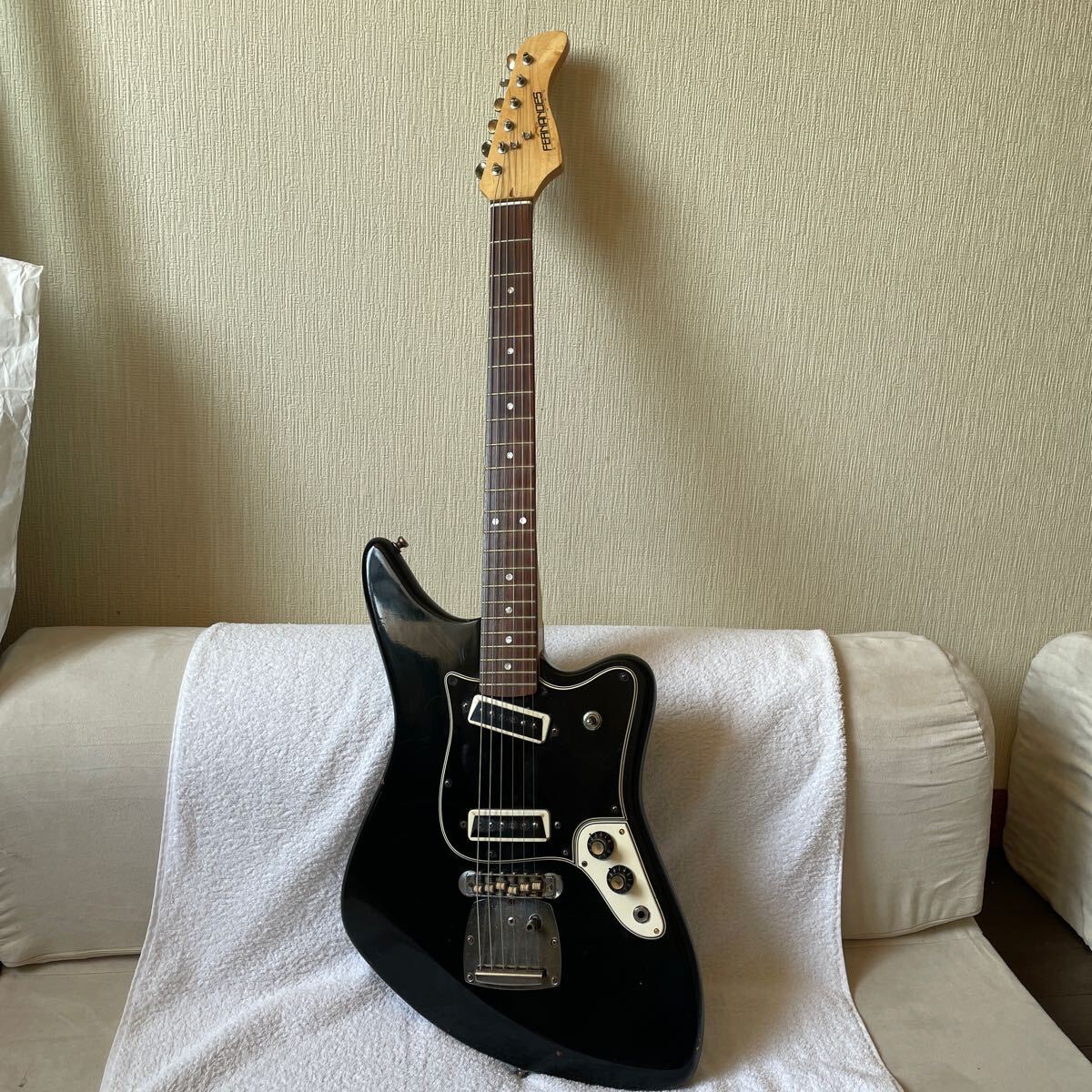 Arai Diamond 1532T ボディ FERNANDES ネック 傷あり アームなし ギター(本体)｜売買されたオークション情報 ...