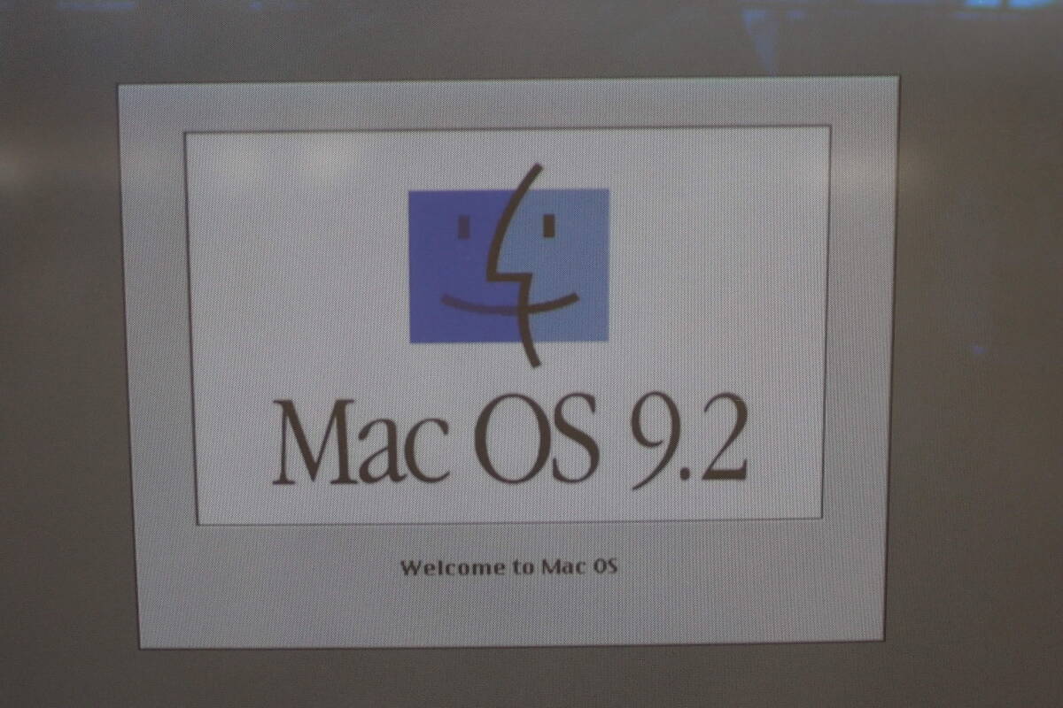 ビンテージ Apple eMac A1002 Mac OS J1-9.2.2 メモリ512MB MAC OS 9.2 通電確認のみ ...