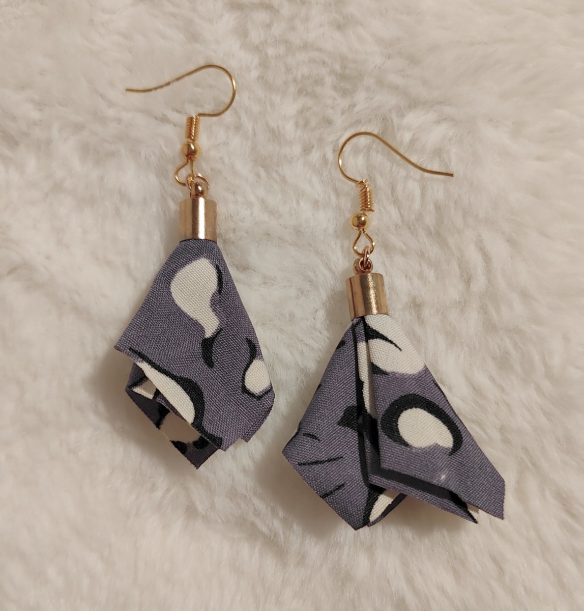No.2518 Chamiピアス/イヤリング タッセルチャーム レオパード柄 パープル(イヤリング、ピアス)｜売買されたオークション情報 ...