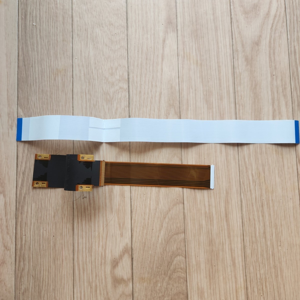 日産 E52 エルグランド c26 セレナ 純正フリップダウンモニター用 フラットケーブル ケーブル補強済 取付け位置決定済み 管理192(日産)｜売買されたオークション情報、yahooの商品 ...