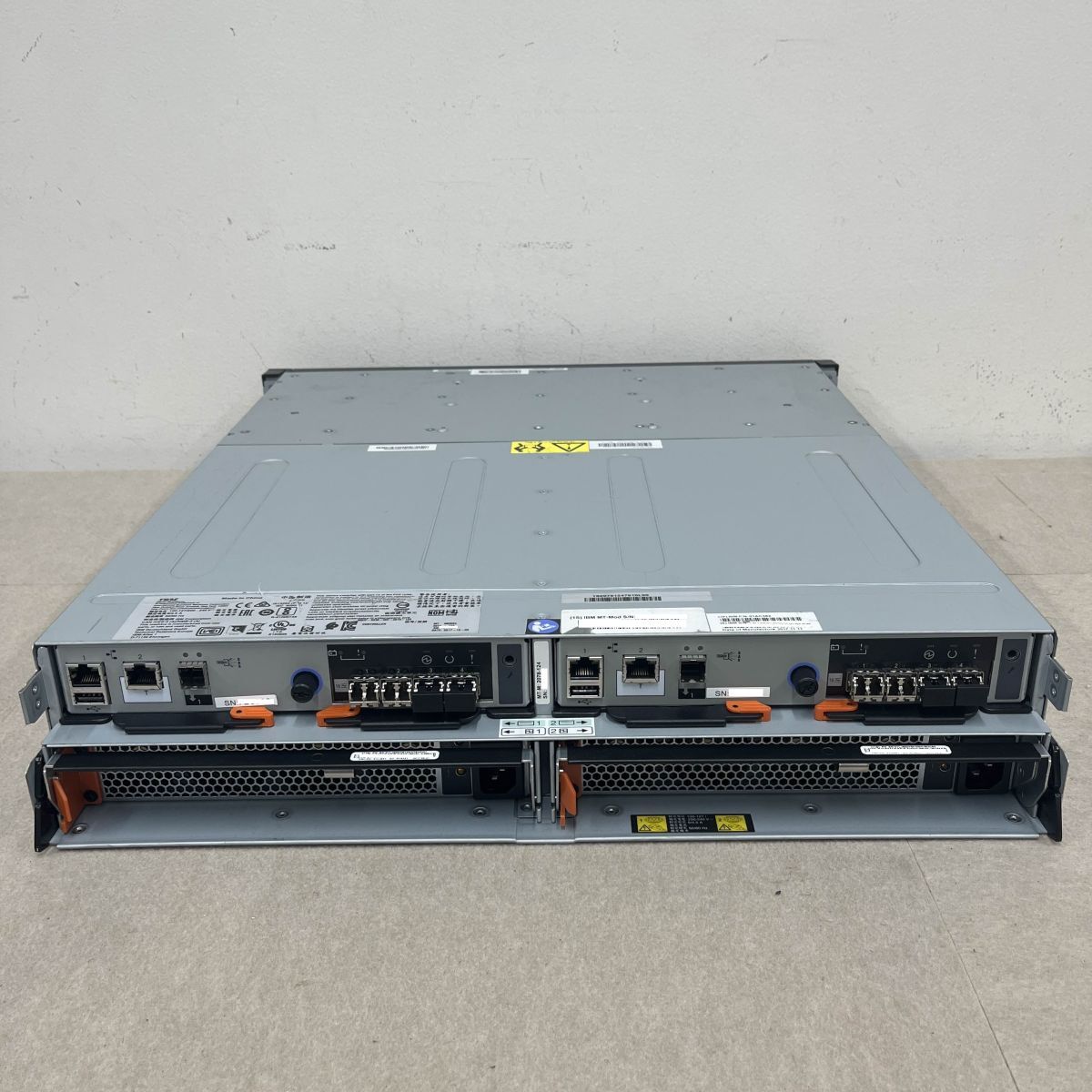 @T01015 初期化 WEBツール確認済み IBM Storwize V5000 2078-124 /コントローラー FRU PN ...