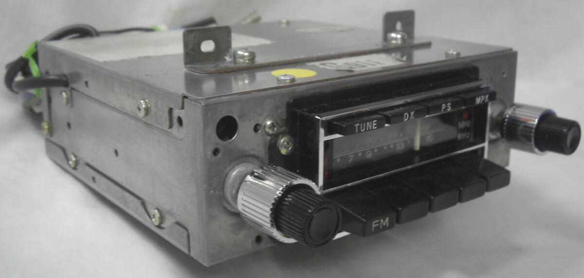 CLARION/最高級FM/AM.2バンドメカニカルステレオカーラジオ::RN-916B ツマミ付 動作未確認品R061109No9 ...