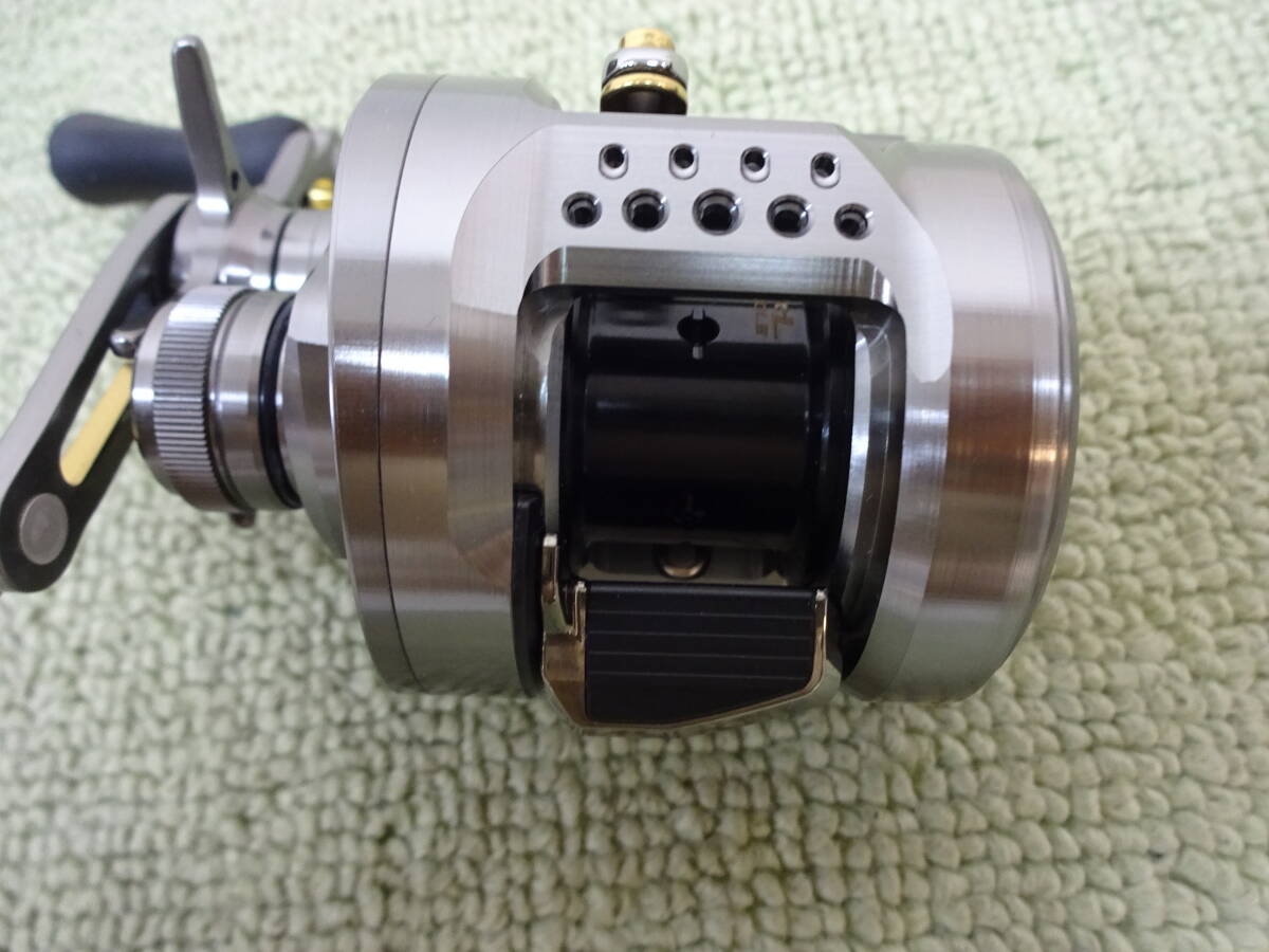 191-P07 シマノ 23 カルカッタコンクエスト BFS XGL 左ハンドル(シマノ)｜売買されたオークション情報、yahooの商品情報をアーカイブ公開 - オークファン（aucfan.com）