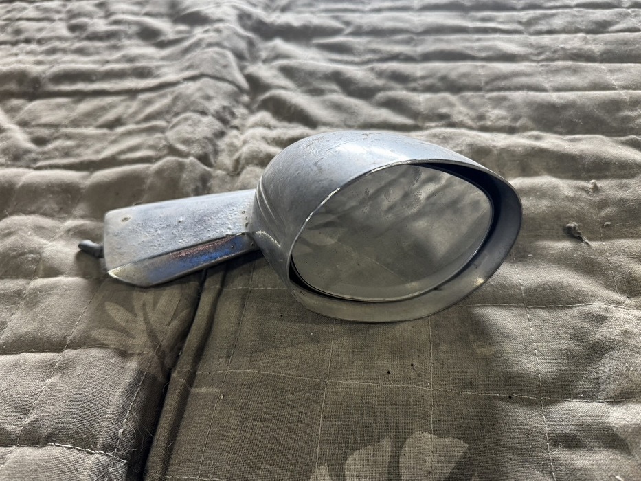 KPGC110 KGC110 ケンメリ 2ドアHT 前期 右ミラー(サイド)｜売買されたオークション情報、yahooの商品情報をアーカイブ公開 - オークファン（aucfan.com）