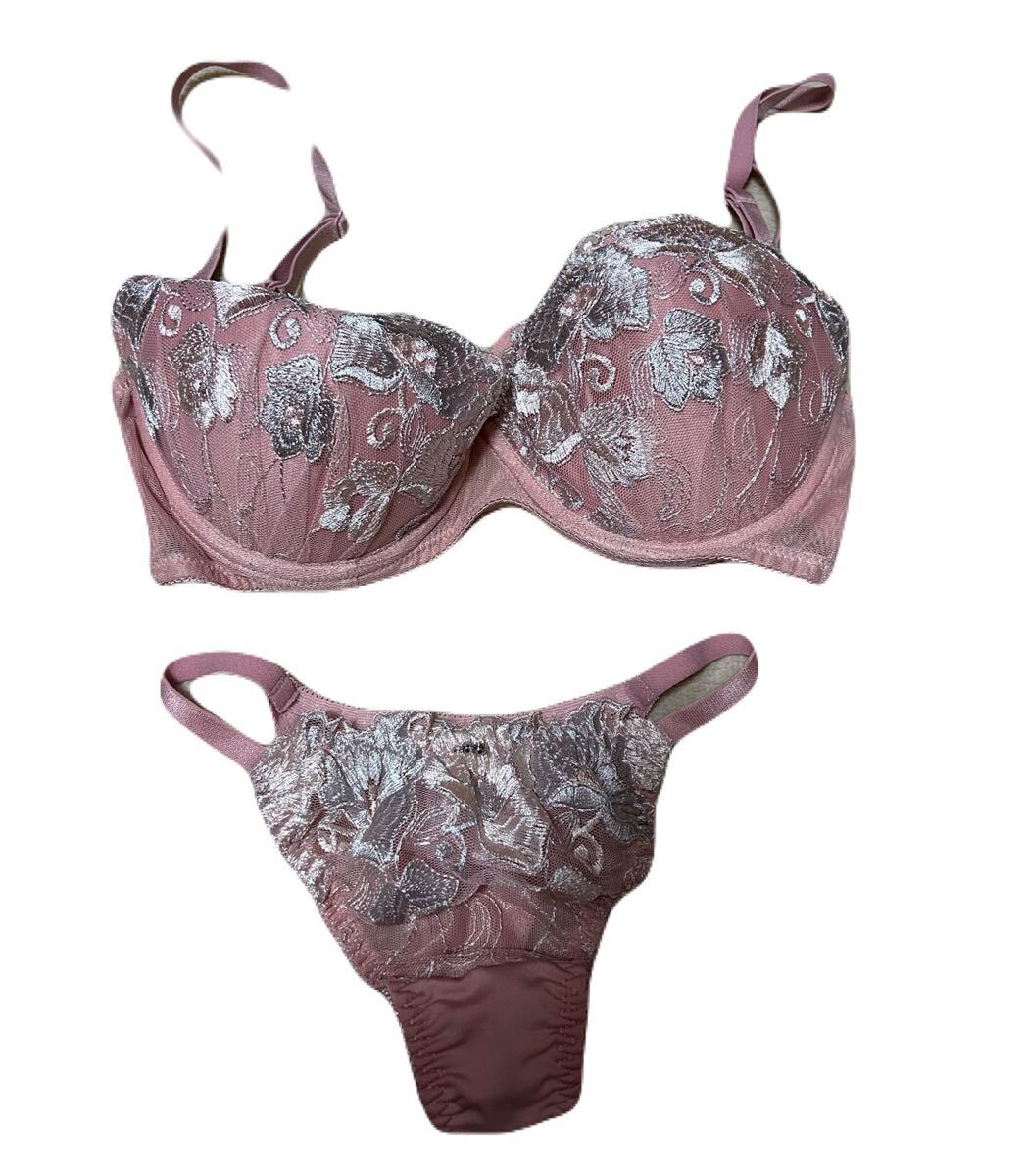 クリーニング済 補正下着 上下セット ブラジャー ショーツ E70(70)｜売買されたオークション情報、yahooの商品情報をアーカイブ公開 - オークファン（aucfan.com）