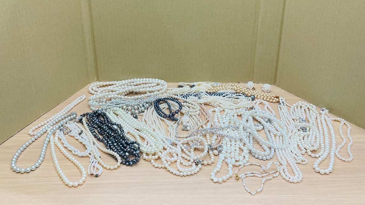 JV2614a パール 大量おまとめ 総重量約1524gフェイクパール含む アクセサリー ファッション ネックレス ブレスレット ジャンク扱い ...