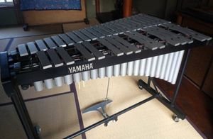 YAMAHA ビブラホン Vibraphones YV-500D(木琴)｜売買されたオークション情報、yahooの商品情報をアーカイブ公開 ...