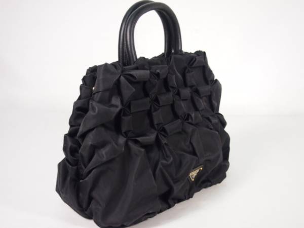 PRADA プラダ フラワーリボン黒バッグテスート BN1701(プラダ一般)｜売買されたオークション情報、yahooの商品情報をアーカイブ ...