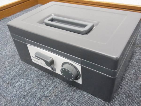 手提げ金庫 金庫 King CROWN HAND SAFE TYPE D-3N K615-8(オフィス用品一般)｜売買されたオークション情報 ...