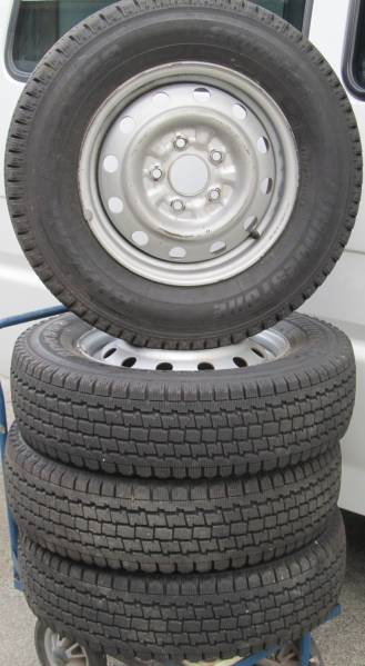 残溝有 175R14 REVO969 ボンゴ バン純正ホイール付×4本(スタッドレスタイヤ)｜売買されたオークション情報、yahooの商品情報 ...
