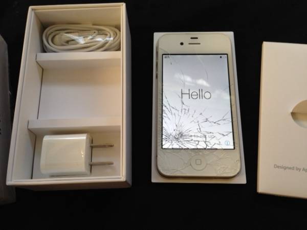 画面割れ iPhone4 32G ホワイト softbank(iPhone 4)｜売買されたオークション情報、yahooの商品情報をアーカイブ公開 - オークファン（aucfan.com）